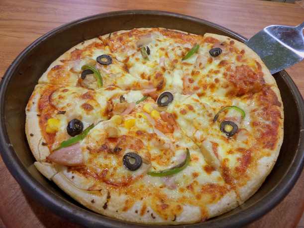 Pizzaro Bacolod: Pizza and Korean dishes. – The Bacolod Food Hunters