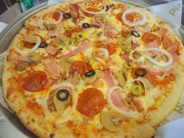 Pia Vill Pizza: A different and very “CRATE-ive” pizzeria – The Bacolod ...