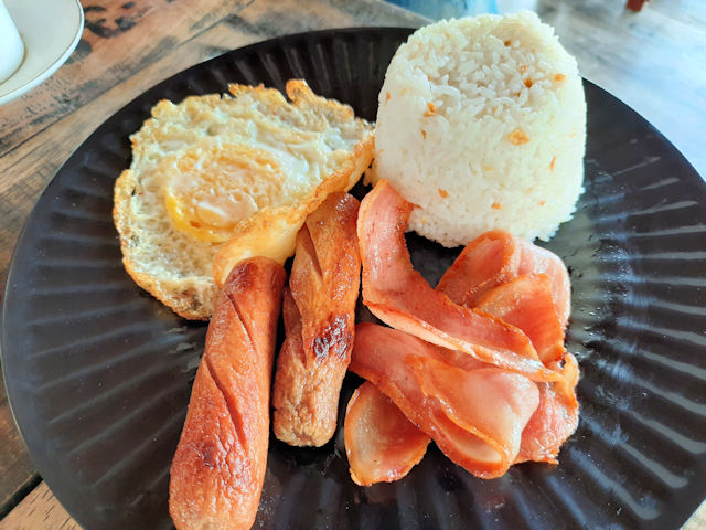 Hungry? Try Cafe La Guada at Don Salvador Benedicto, Negros Occidental ...