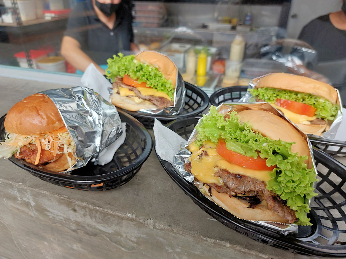 Burger with no name is back! Amazing Cheeseburgers and chicken ...