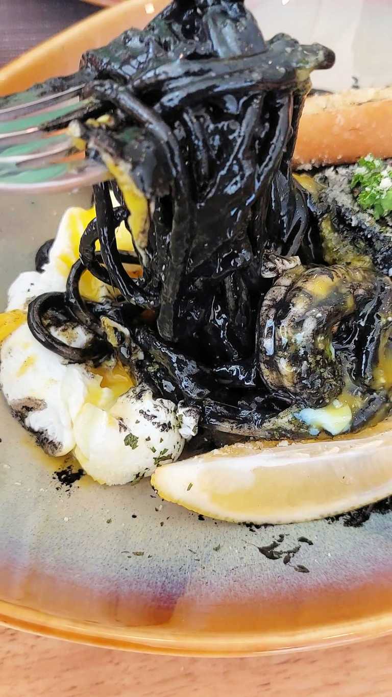 Roy’s Hotel And Convention Center with Rozo Bistro: the Best New ...