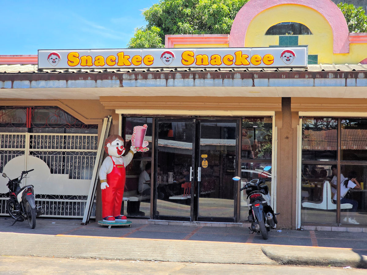 Snackee – The Bacolod Food Hunters